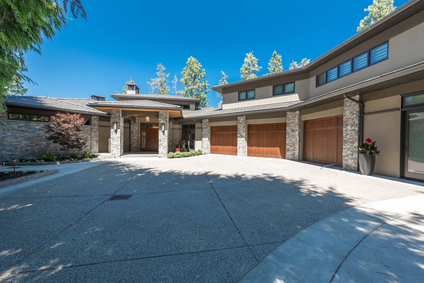Boomerang Bay — Lakefront Estate by a Vernon Custom Home Builder ...