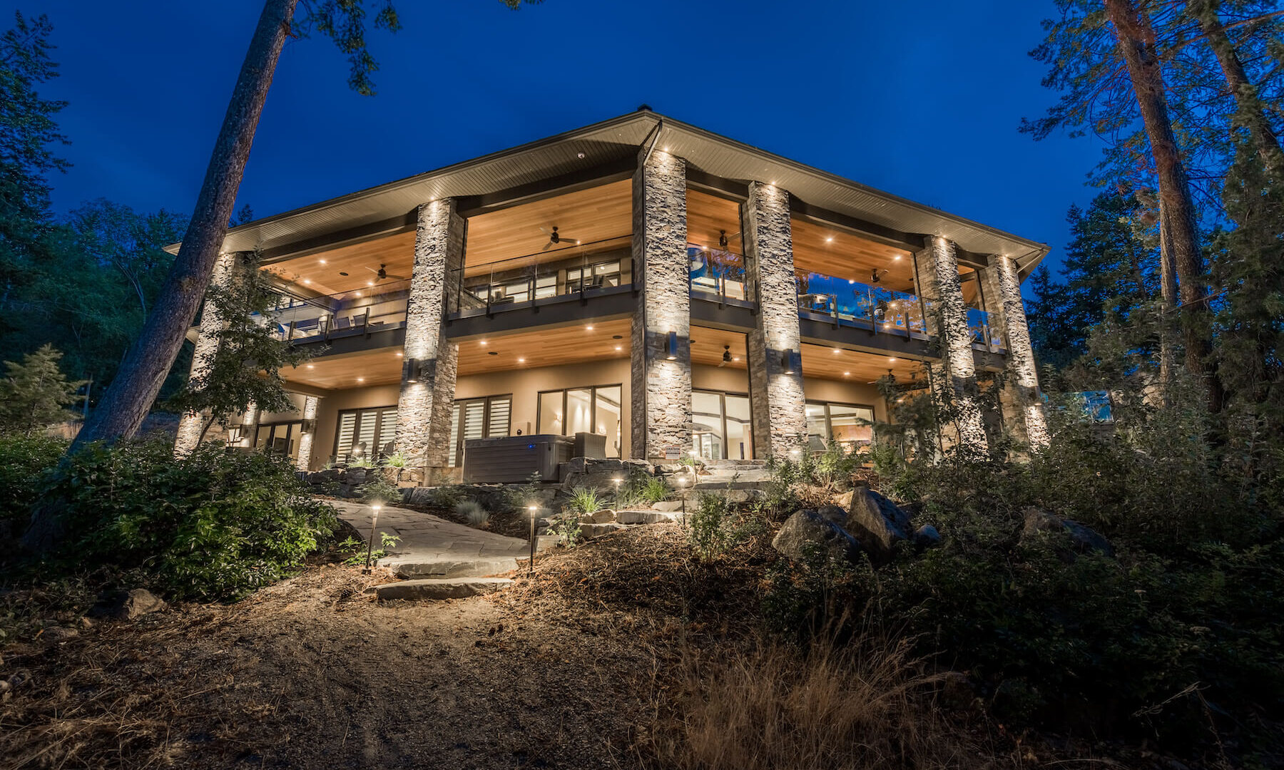 Boomerang Bay — Lakefront Estate by a Vernon Custom Home Builder ...