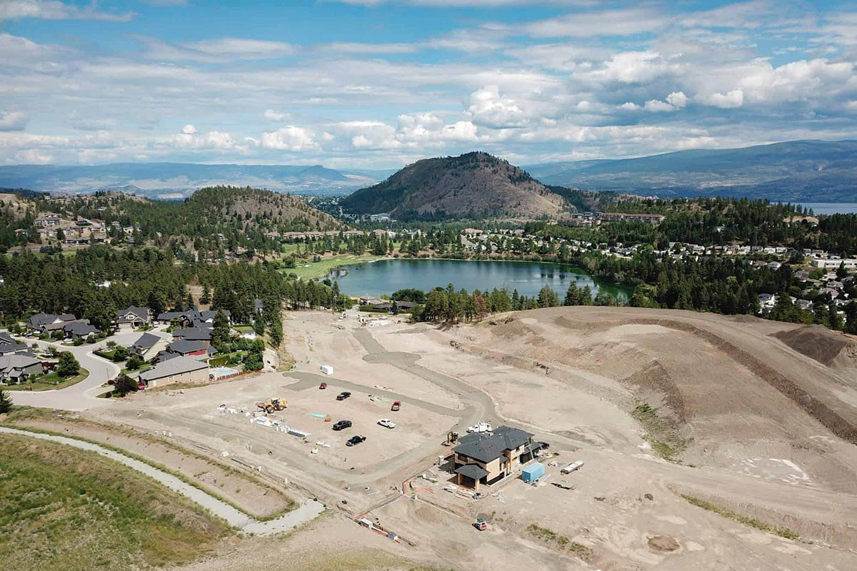 6 Best Neighbourhoods With Lots for Sale in Kelowna (2023-2024)